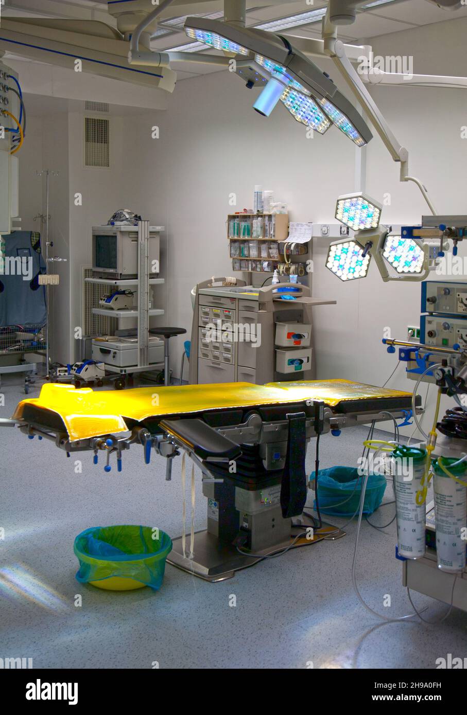 Modern well equipped operating theatre in a new hospital Stock Photo ...