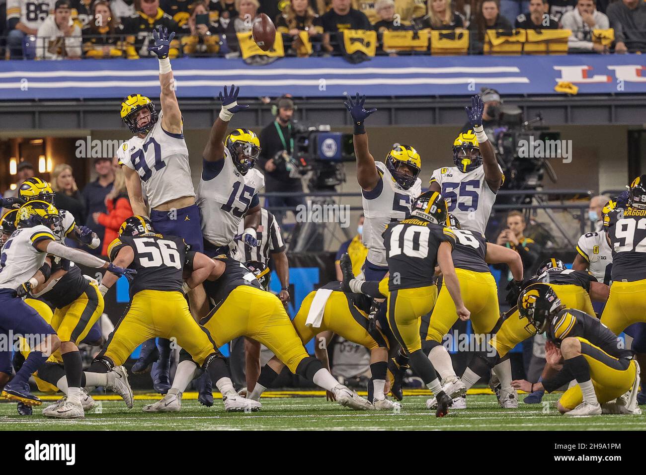 Indianapolis, Indiana, USA. 4th Dec, 2021. Iowa Hawkeyes place kicker ...