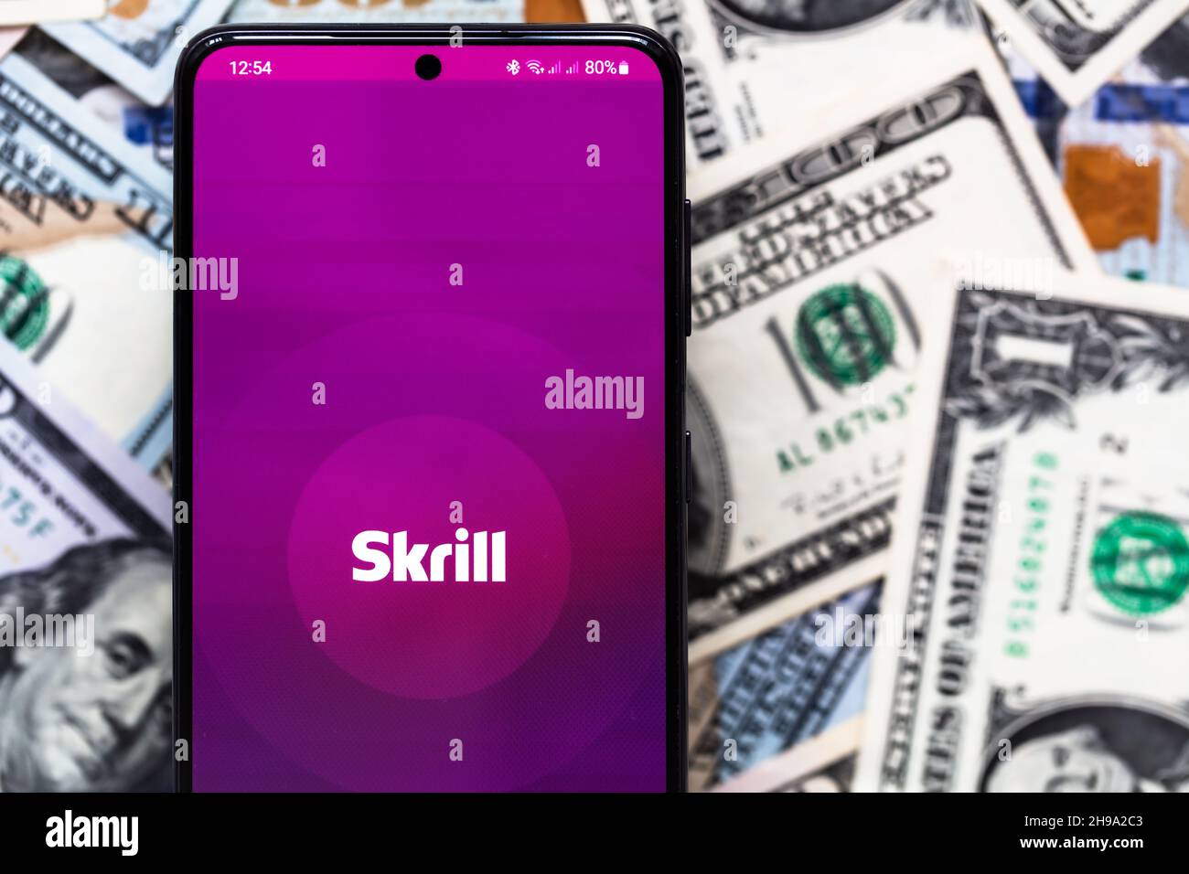 Skrill icon hi-res stock photography and images - Alamy
