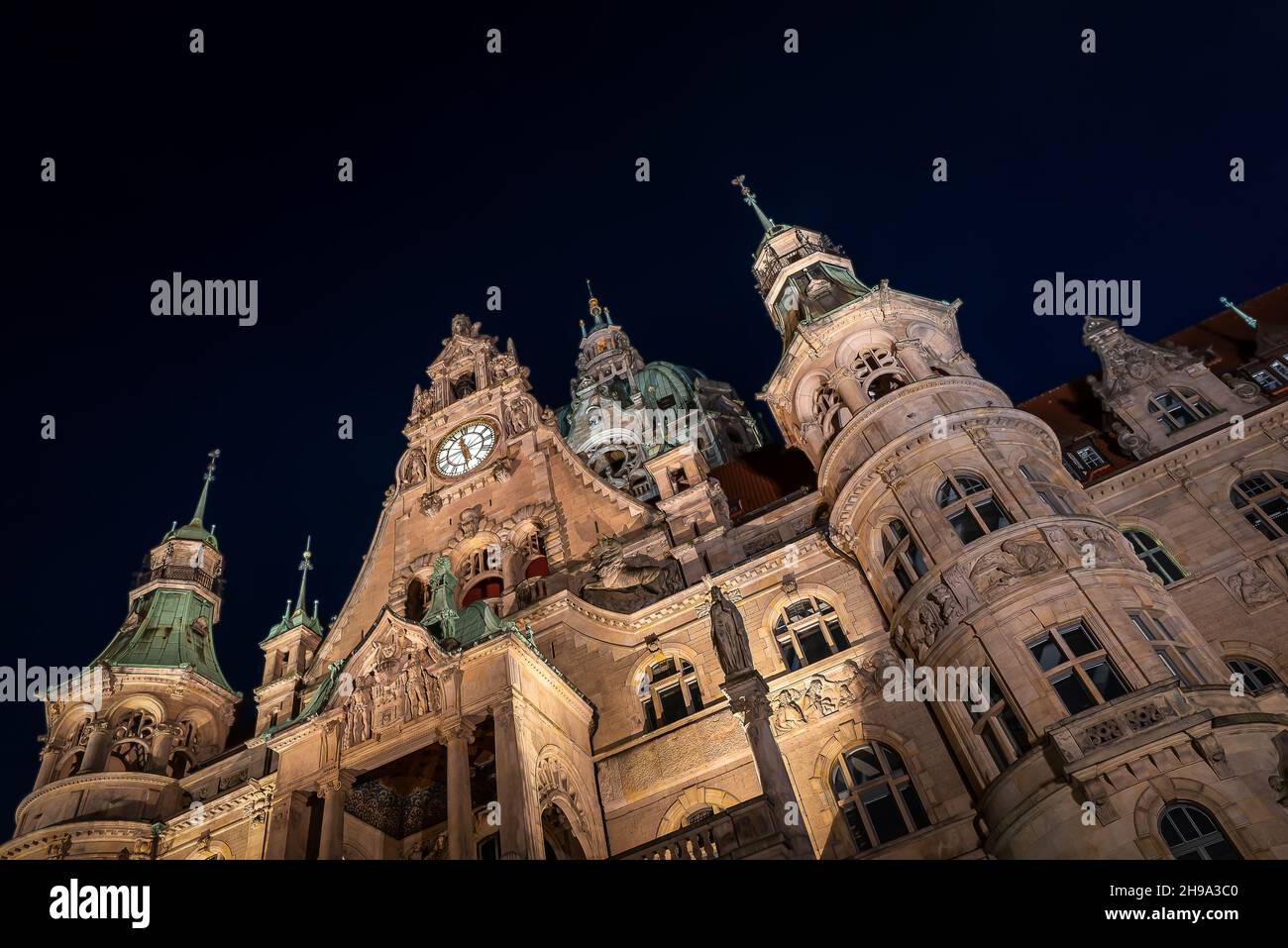 A beautiful view of the main town hall of Hanover during the evening ...
