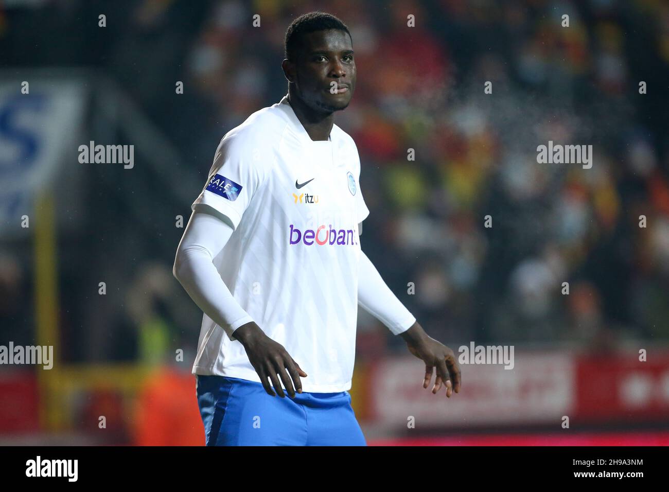 MECHELEN, BELGIUM - DECEMBER 5: Paul Onuachu of KRC Genk during the ...