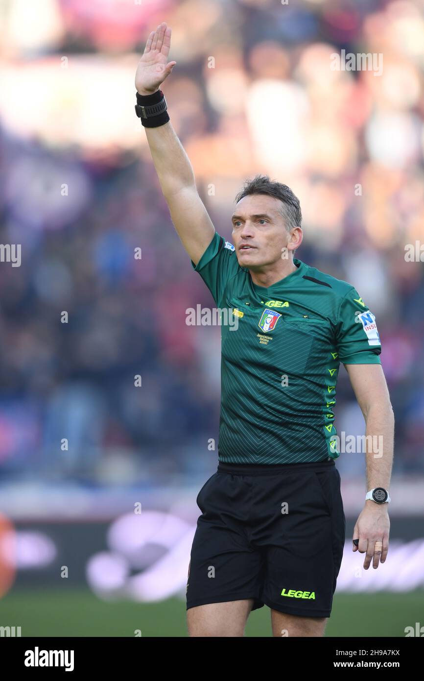 Massimiliano irrati referee hi-res stock photography and images - Alamy