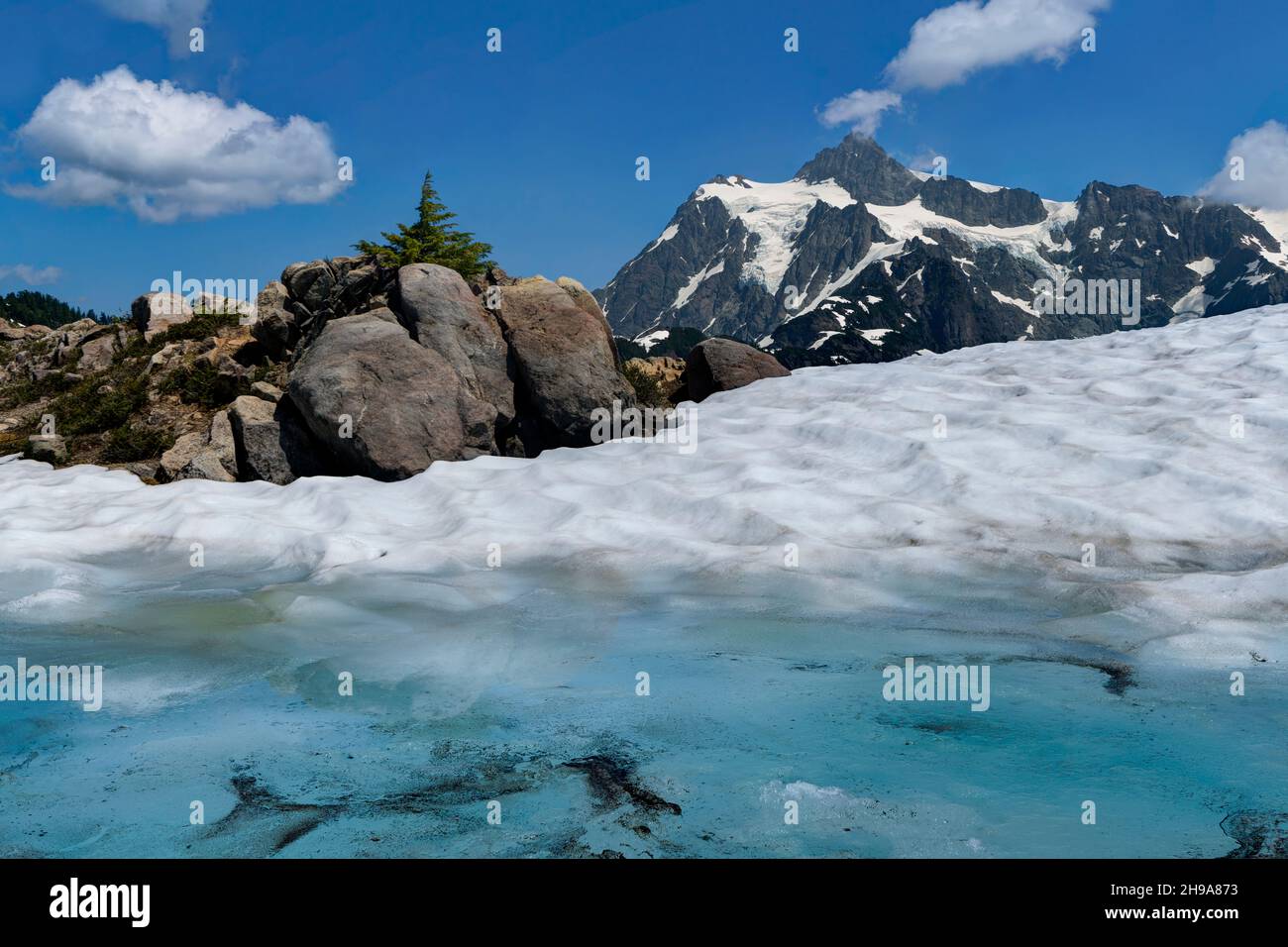 Mount Shuksan, Artist Ridge Trail, Huntoon Point. North Cascades ...
