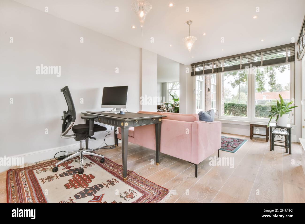 Modern working area hi-res stock photography and images - Alamy