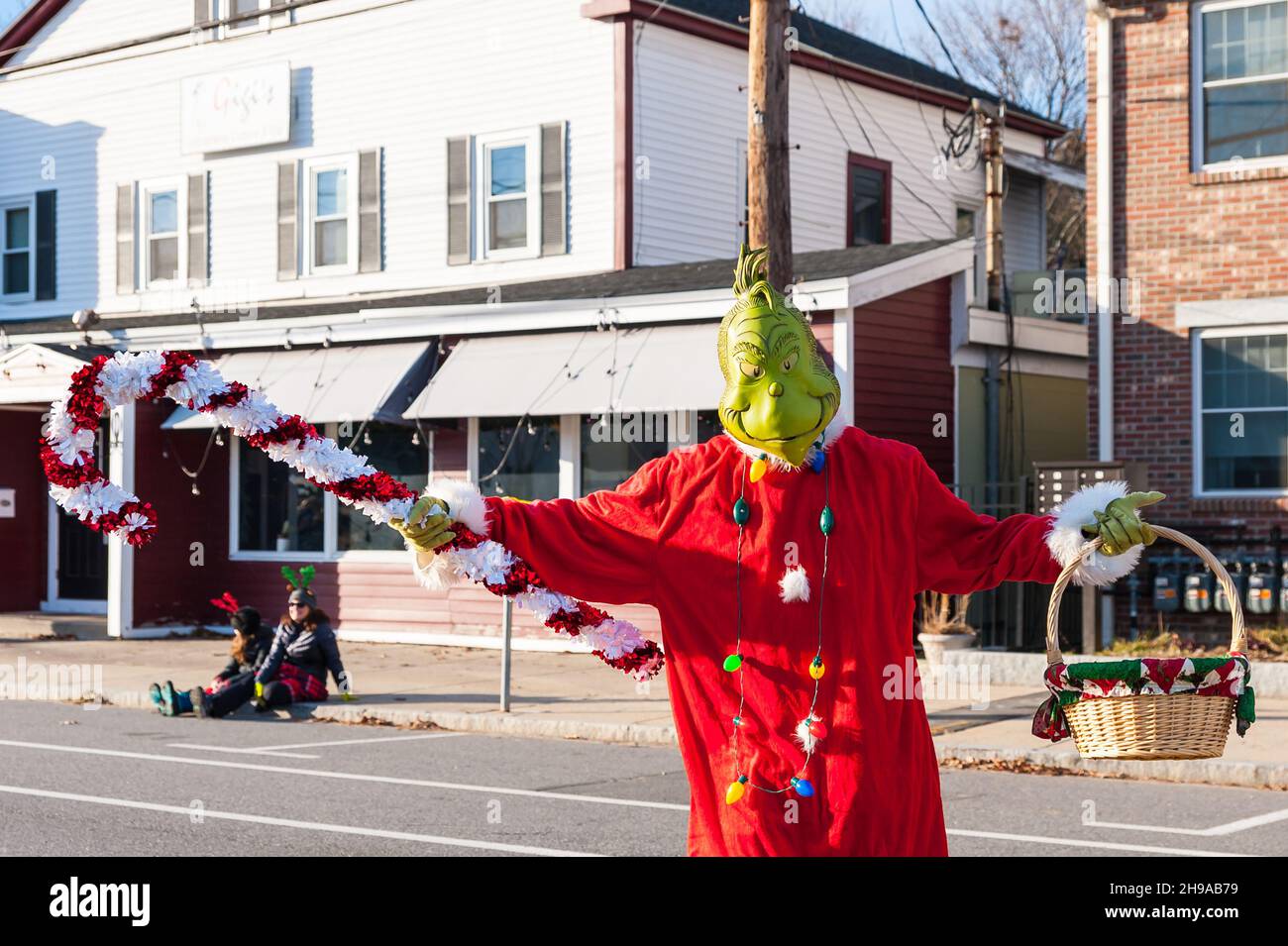 The grinch is in the parade hi-res stock photography and images - Alamy