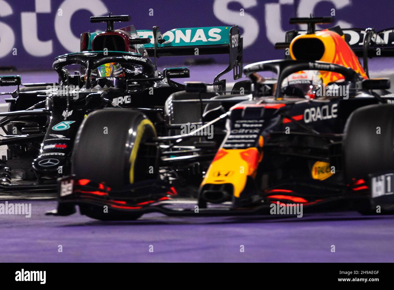 Verstappen hamilton jeddah 2021 f1 hi-res stock photography and images ...