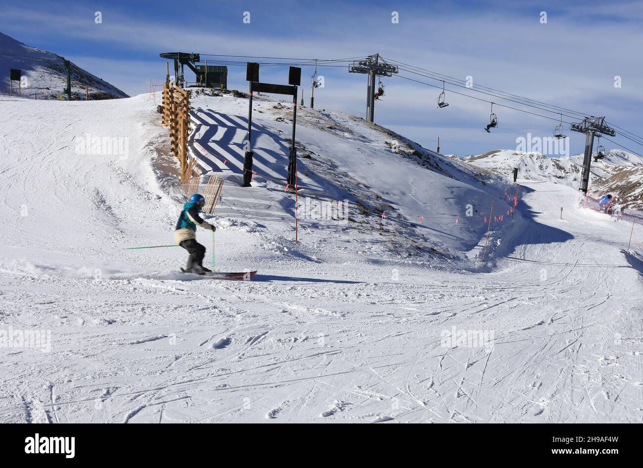 Skiing the Arapahoe basin Stock Photo - Alamy