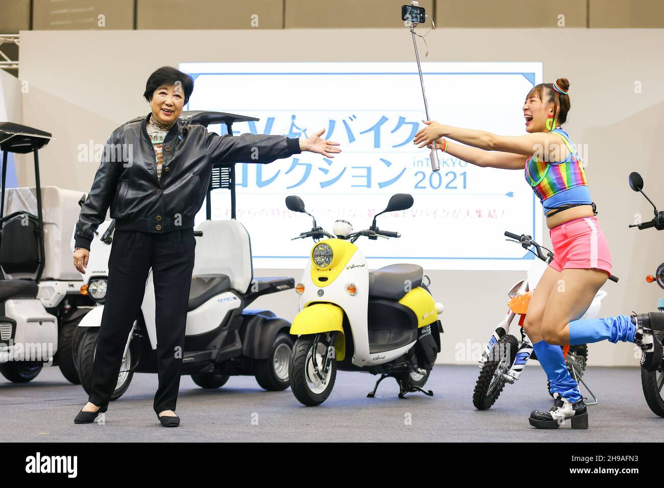 "EV Bike Collection in TOKYO 2021" special talk show, attended by Tokyo Governor Yuriko Koike(L ...
