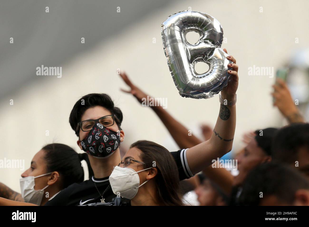 SÃO PAULO, SP - 05.12.2021: CORINTHIANS X GRÊMIO - Corinthians fans ...