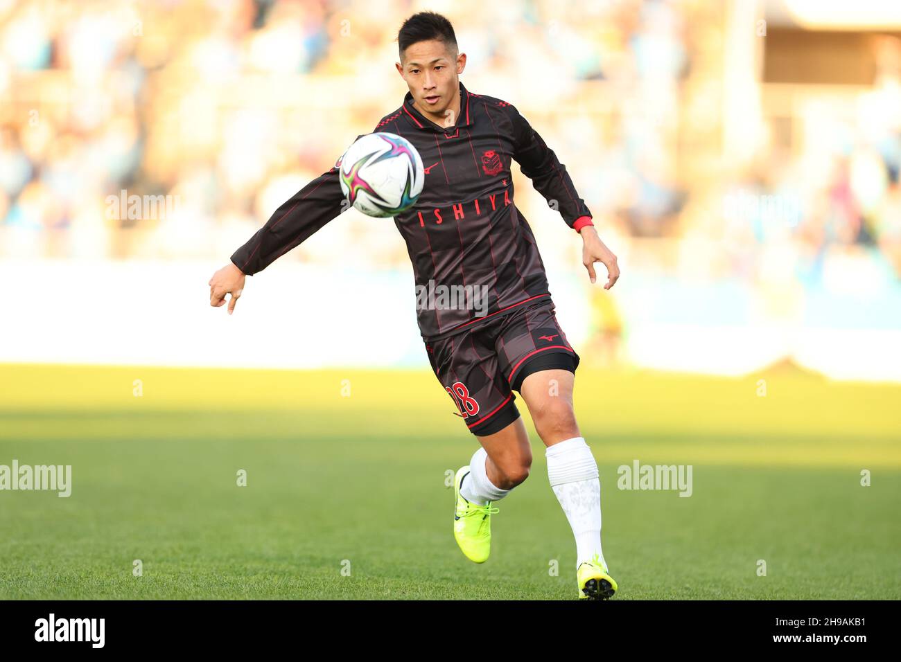 Kanagawa, Japan. 4th Dec, 2021. Ryota Aoki (Consadole) Football/Soccer : 2021 J1 League match ...