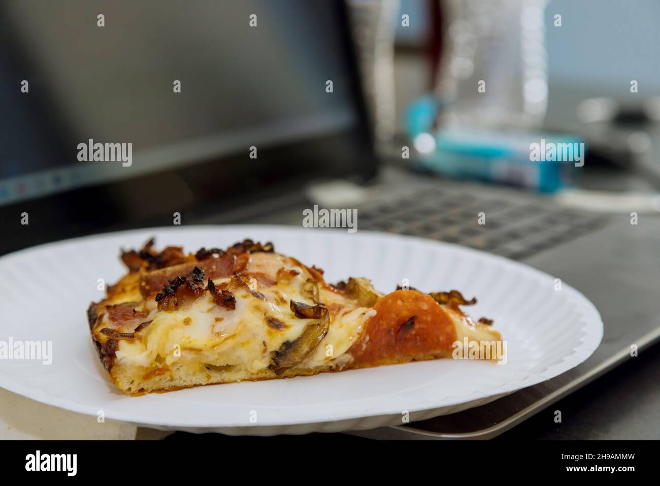 Computer pizza hi-res stock photography and images - Alamy