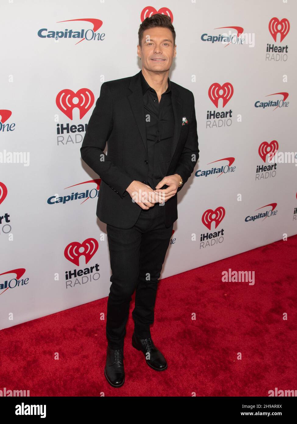 Ryan seacrest 2021 december hi-res stock photography and images - Alamy