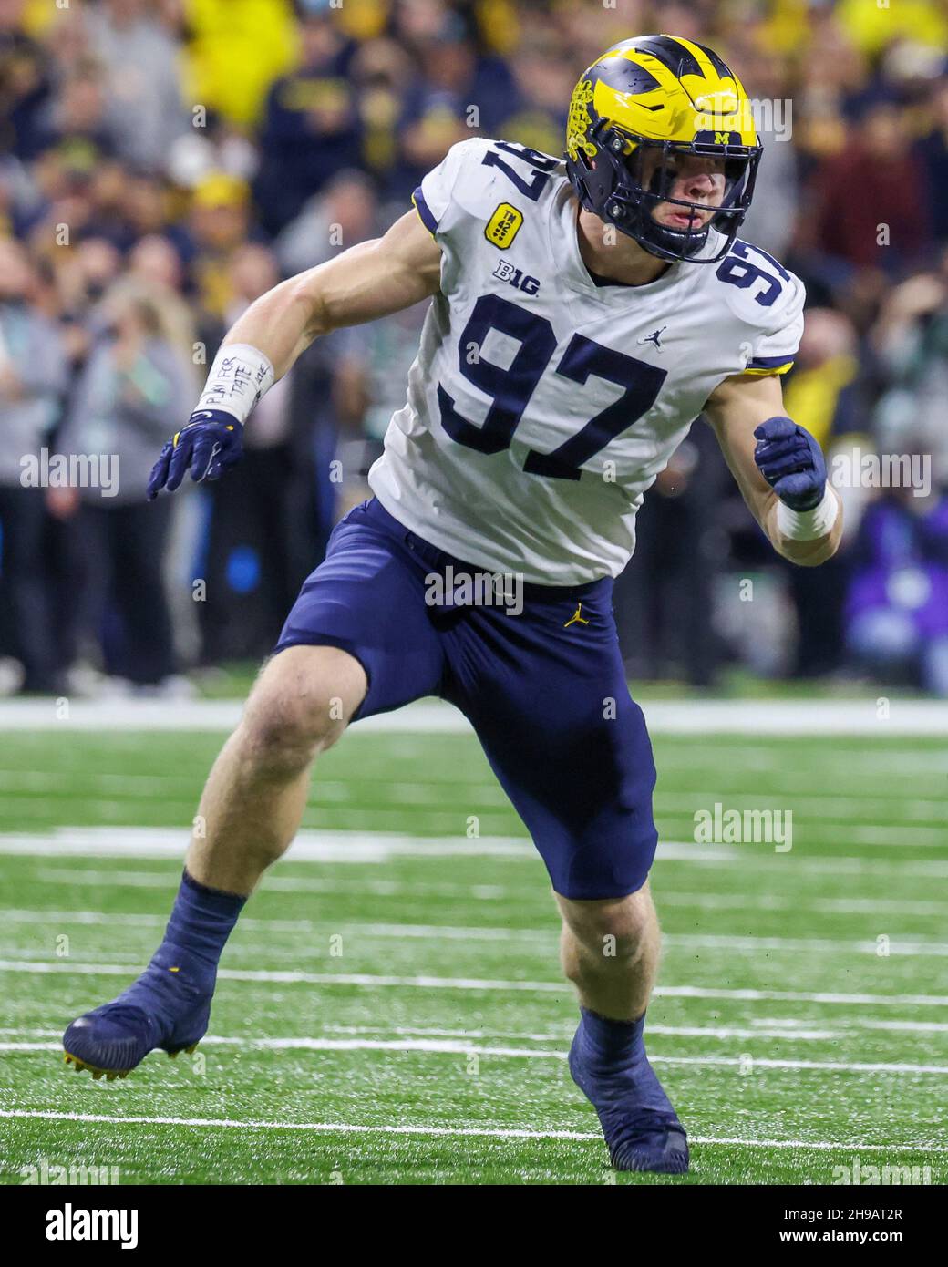 December 04, 2021: Michigan Wolverines defensive end Aidan Hutchinson ...