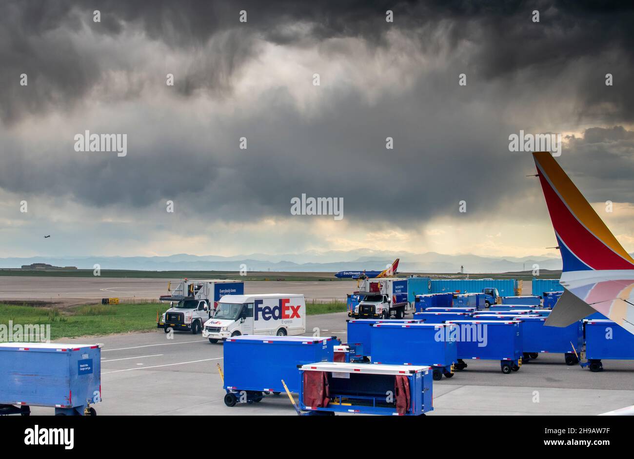Aurora Colorado June 10 2021; A dangerous storm with rain, high winds ...