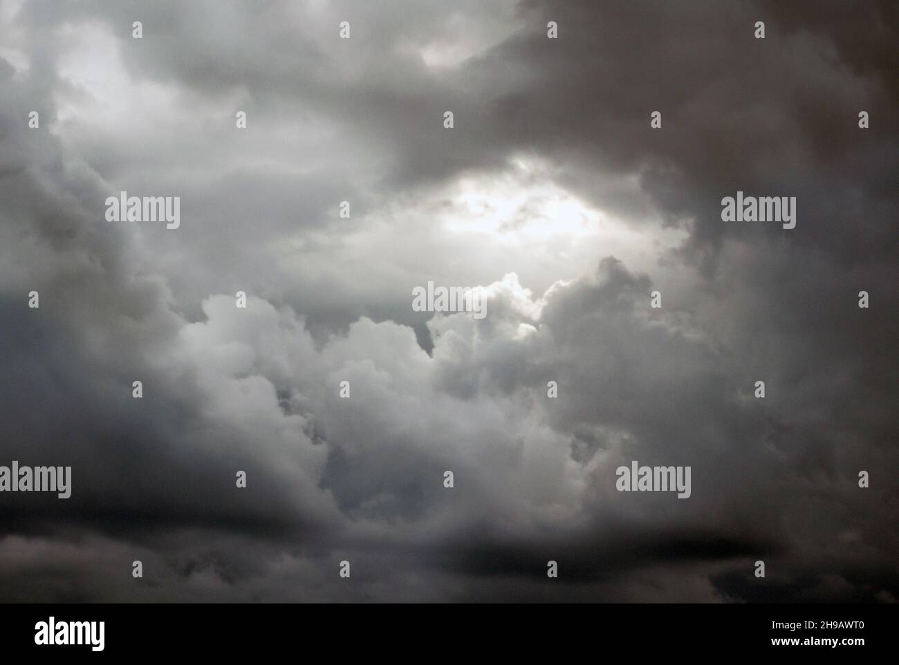 Big thundercloud hi-res stock photography and images - Alamy