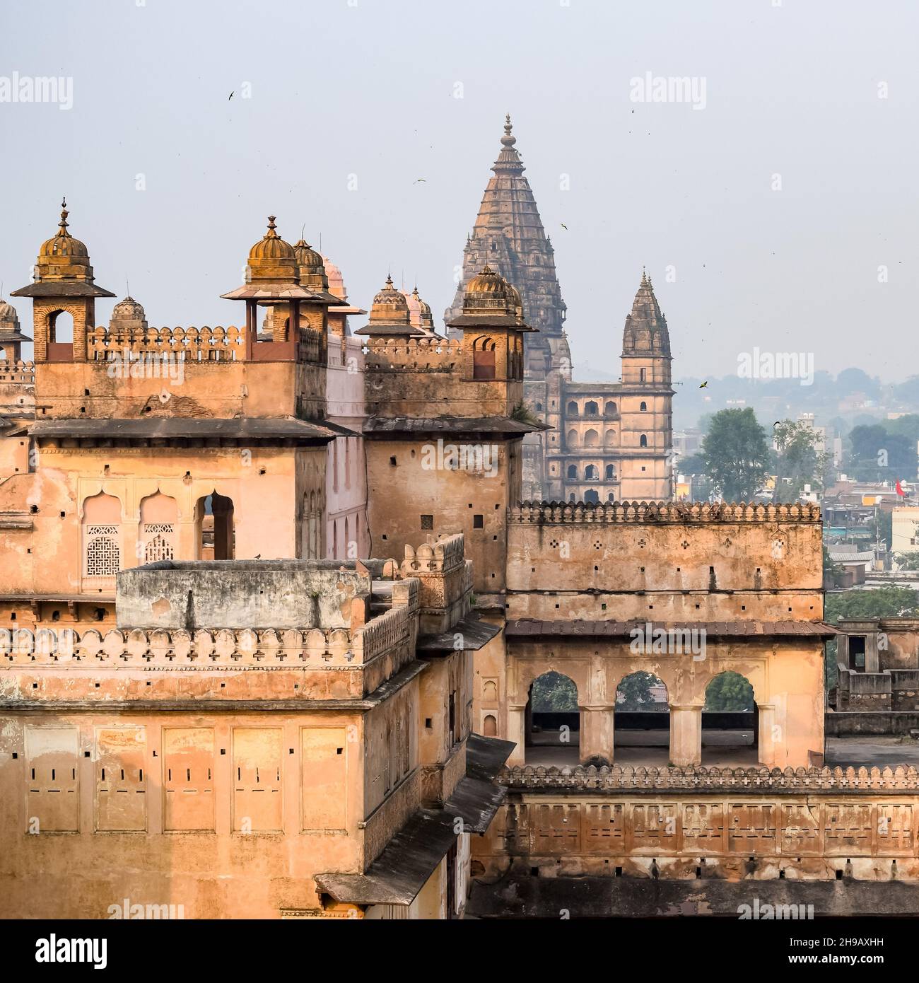 Jahangir Mahal (Orchha Fort) in Orchha, Madhya Pradesh, India, Jahangir ...
