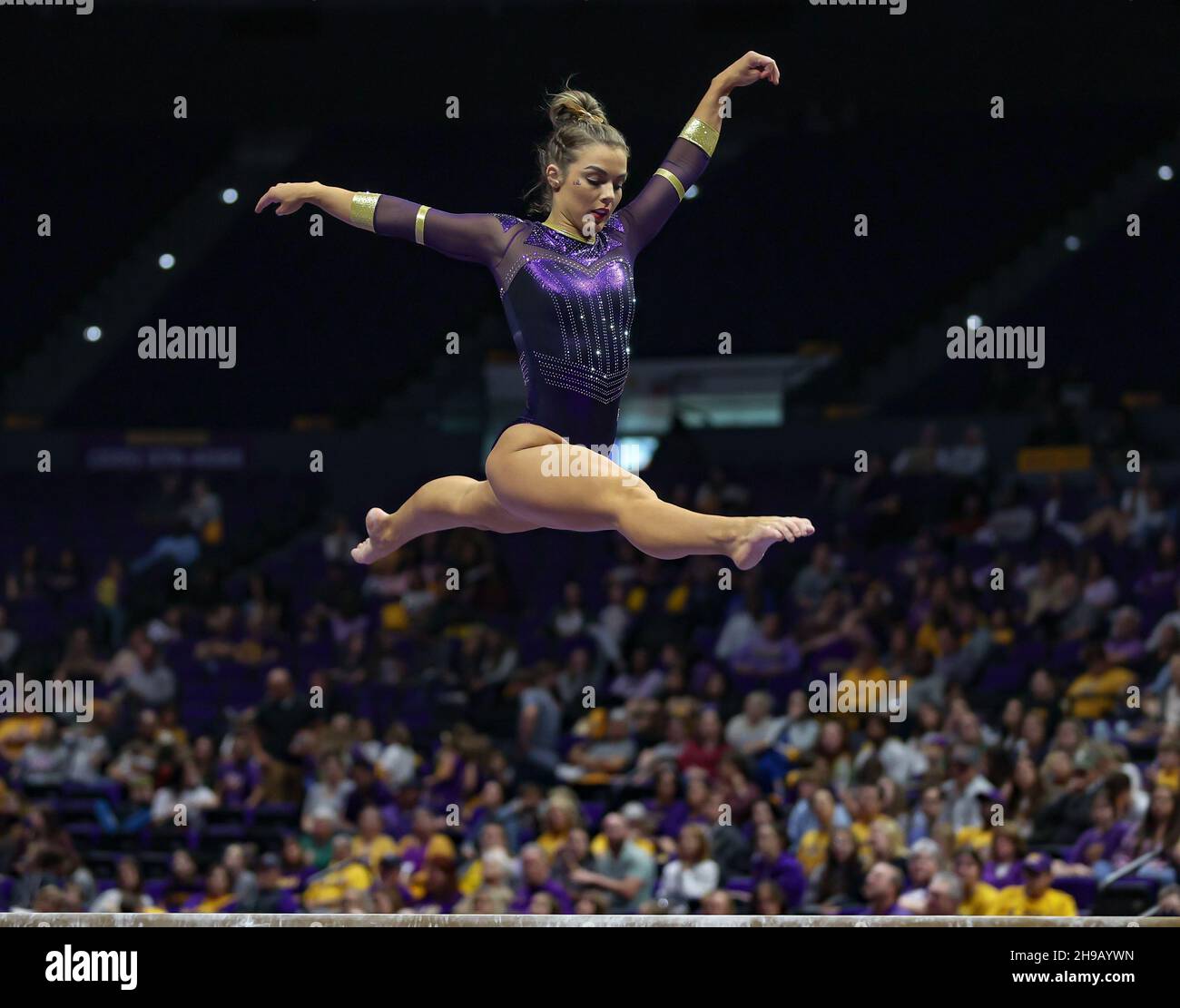 Baton Rouge, LA, USA. 3rd Dec, 2021. Bridget Dean leaps across the ...