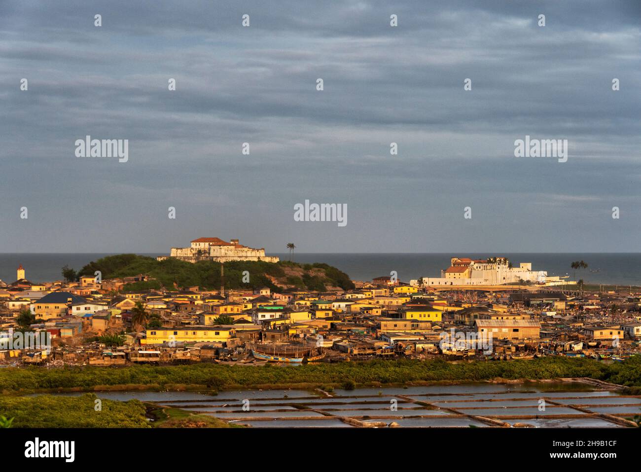 Ghana elmina castle fort hi-res stock photography and images - Alamy