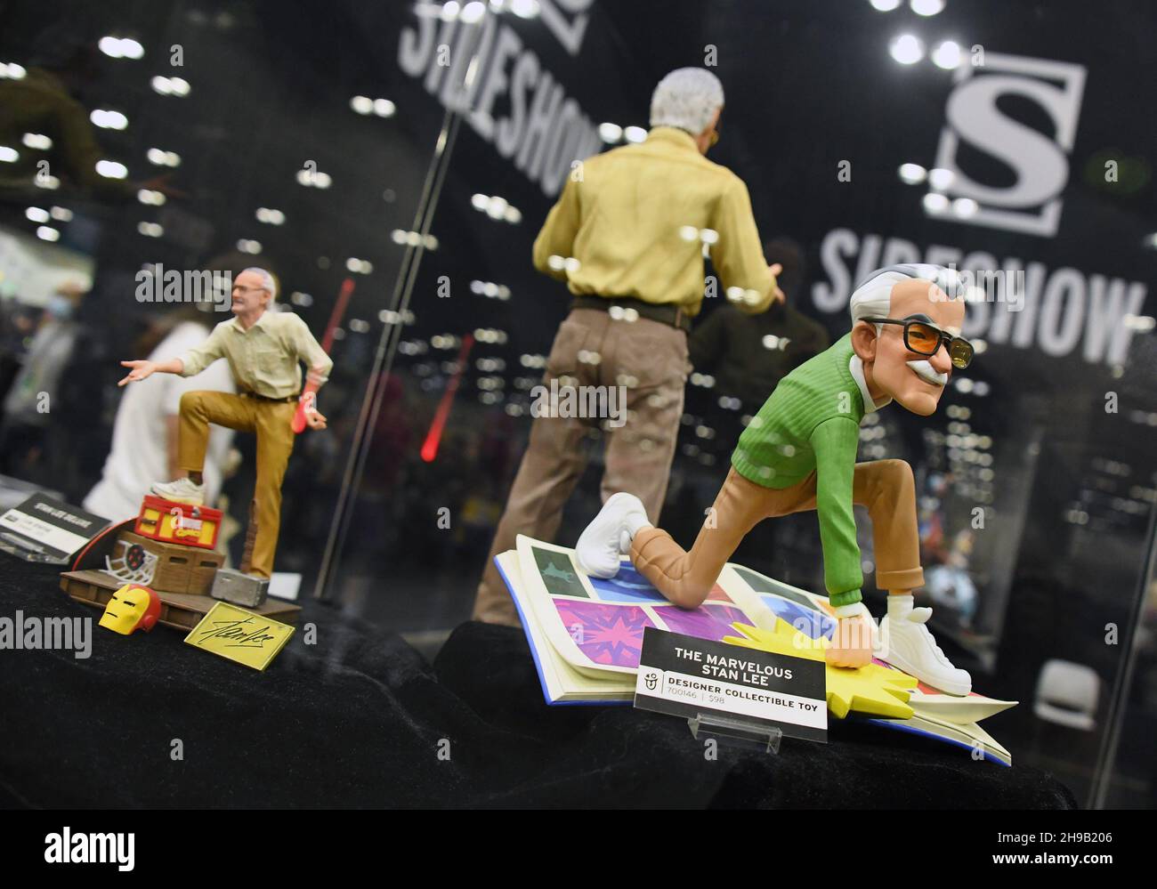 Los Angeles, USA. 05th Dec, 2021. Stan Lee Figurines on displaying at ...