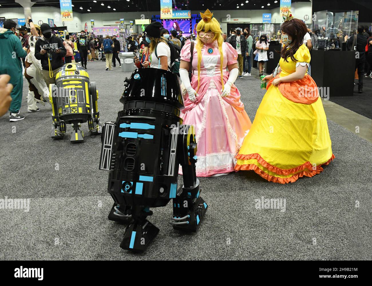 The droids hi-res stock photography and images - Alamy