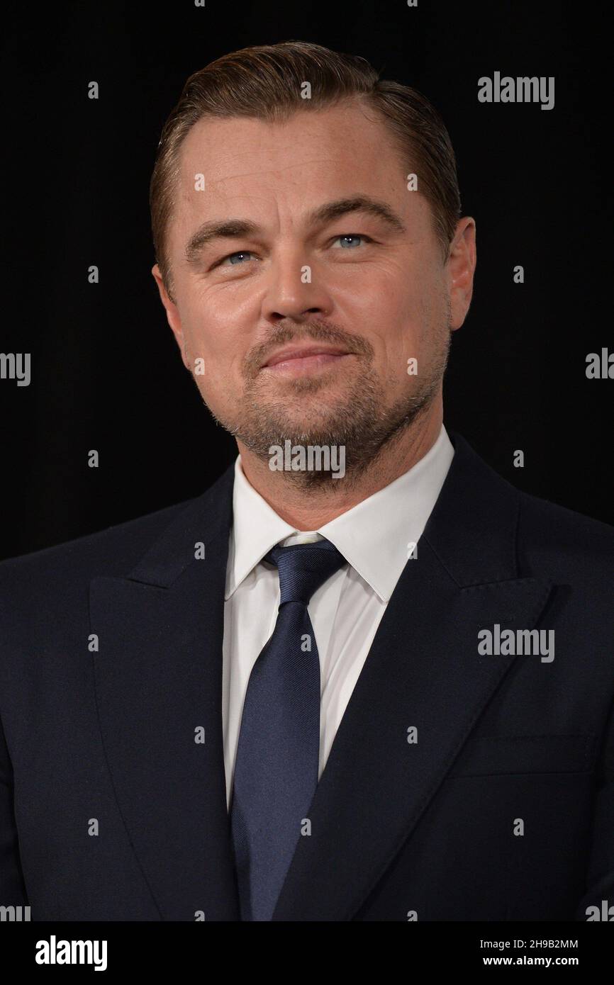 Leonardo dicaprio hi-res stock photography and images - Alamy