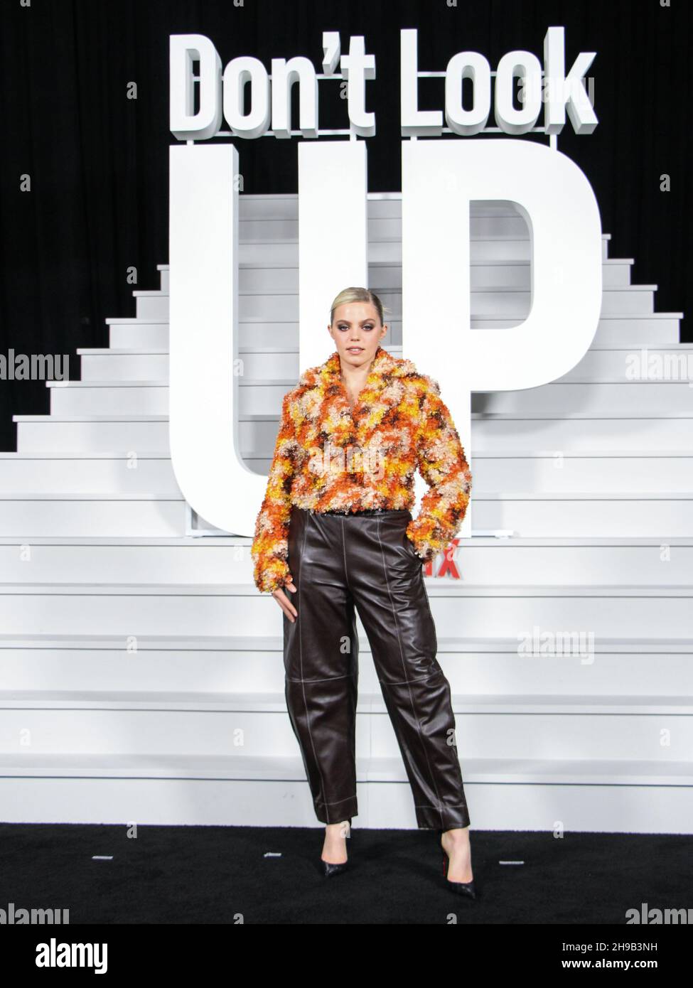 MANHATTAN, NEW YORK CITY, NEW YORK, USA - DECEMBER 05: Actress Reneé ...