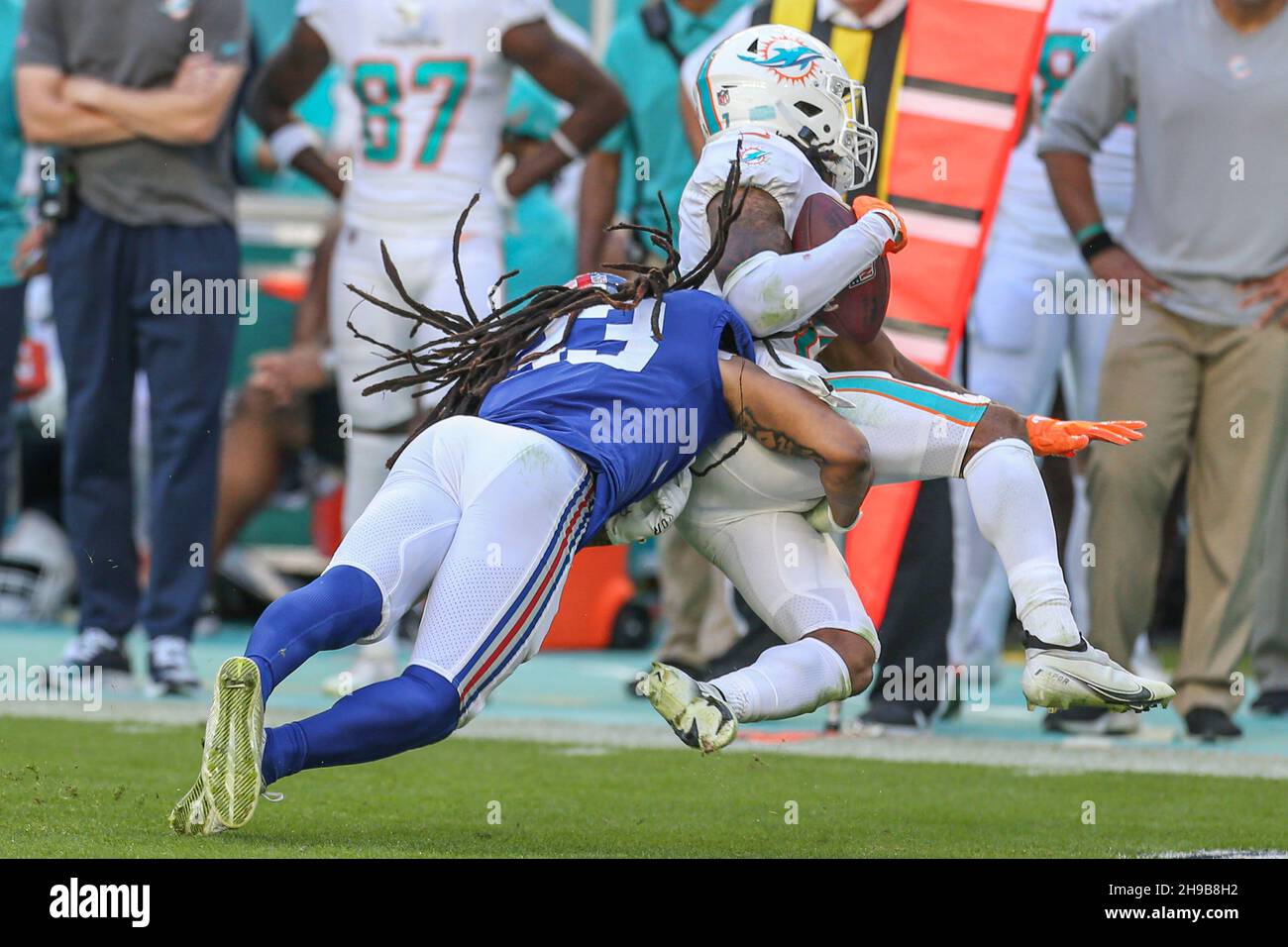 Sunday, December 5, 2021; Miami Gardens, FL USA; New York Giants safety ...