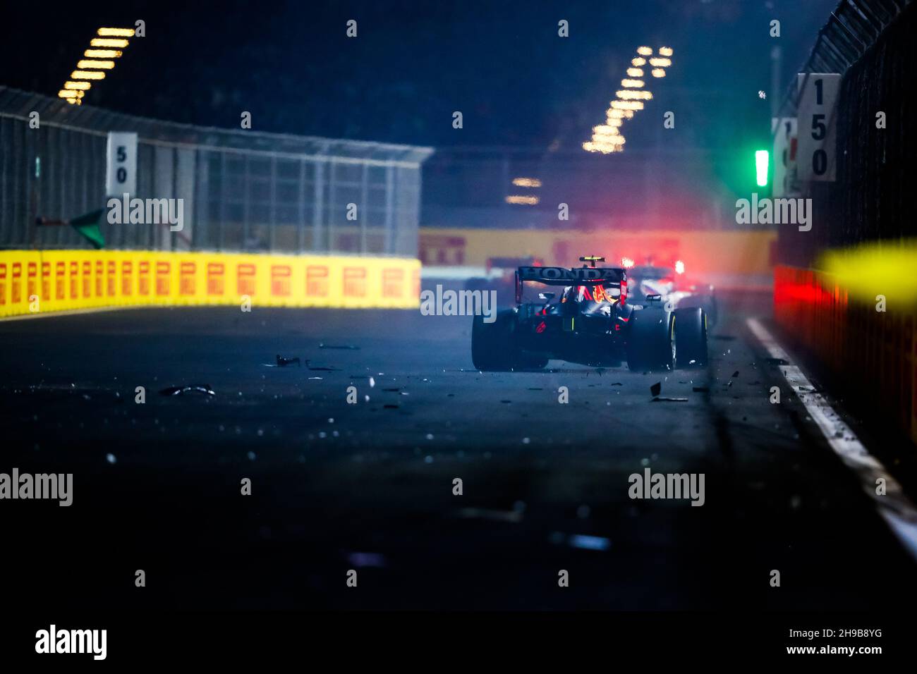 crash, accident, 11 PEREZ Sergio (mex), Red Bull Racing Honda RB16B ...