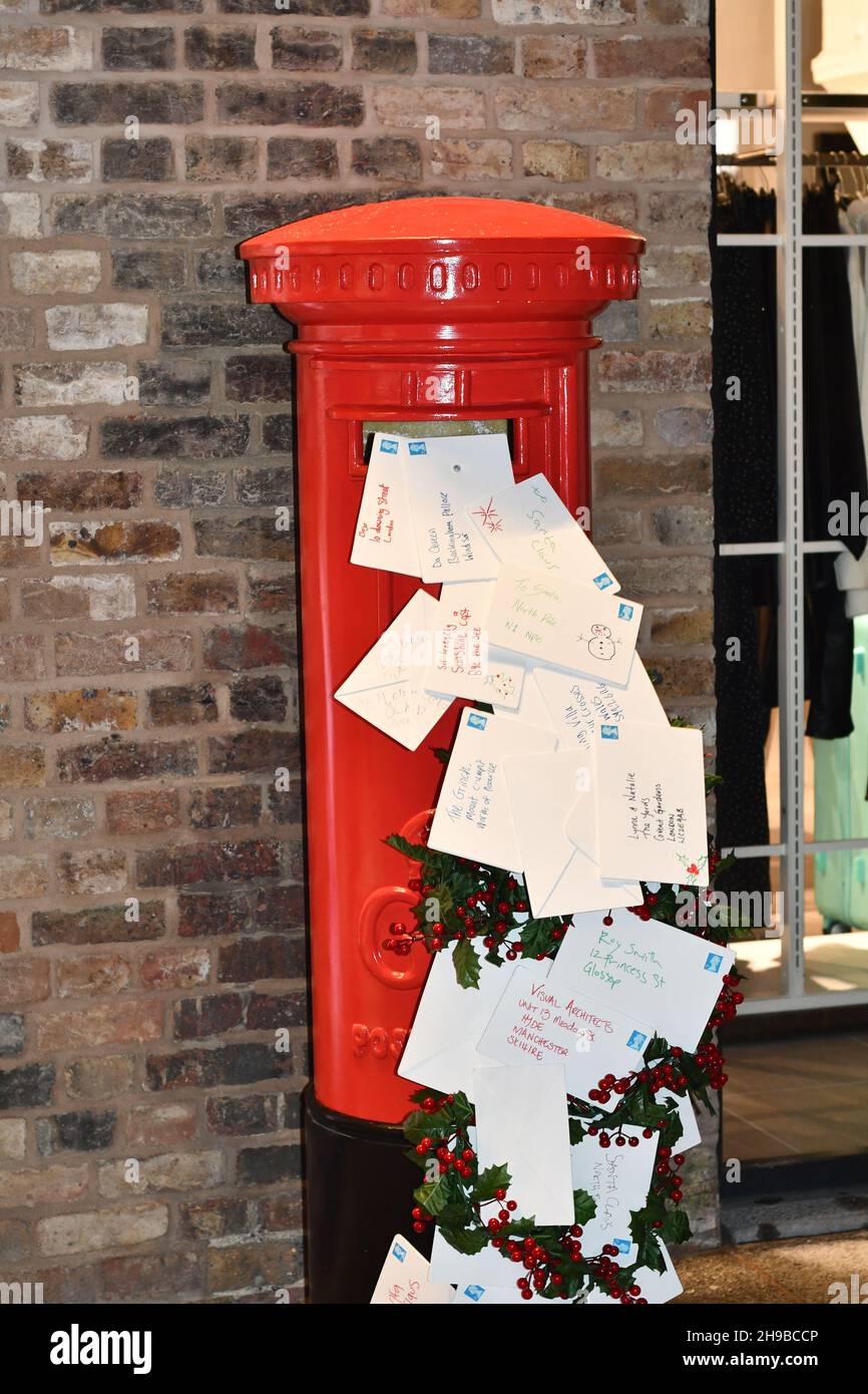 Backdrop of post box and wall hi-res stock photography and images - Alamy