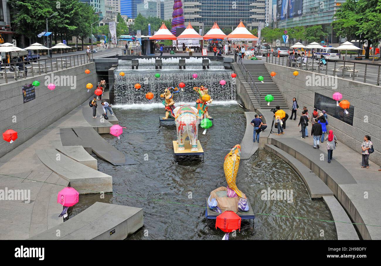 Cheonggyecheon river, Seoul, South Korea Stock Photo - Alamy