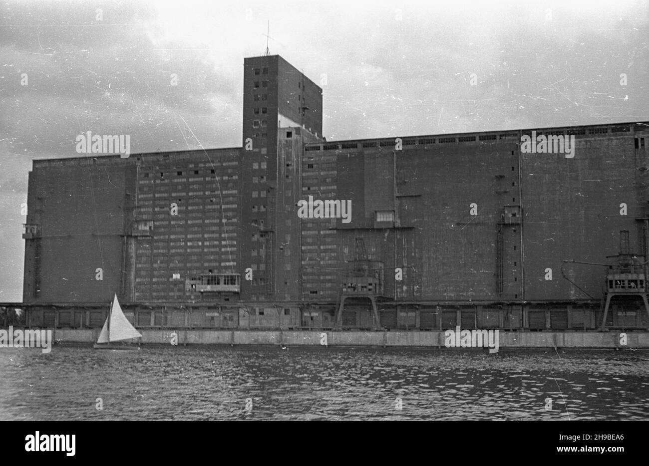 Soviet elevator hi-res stock photography and images - Alamy