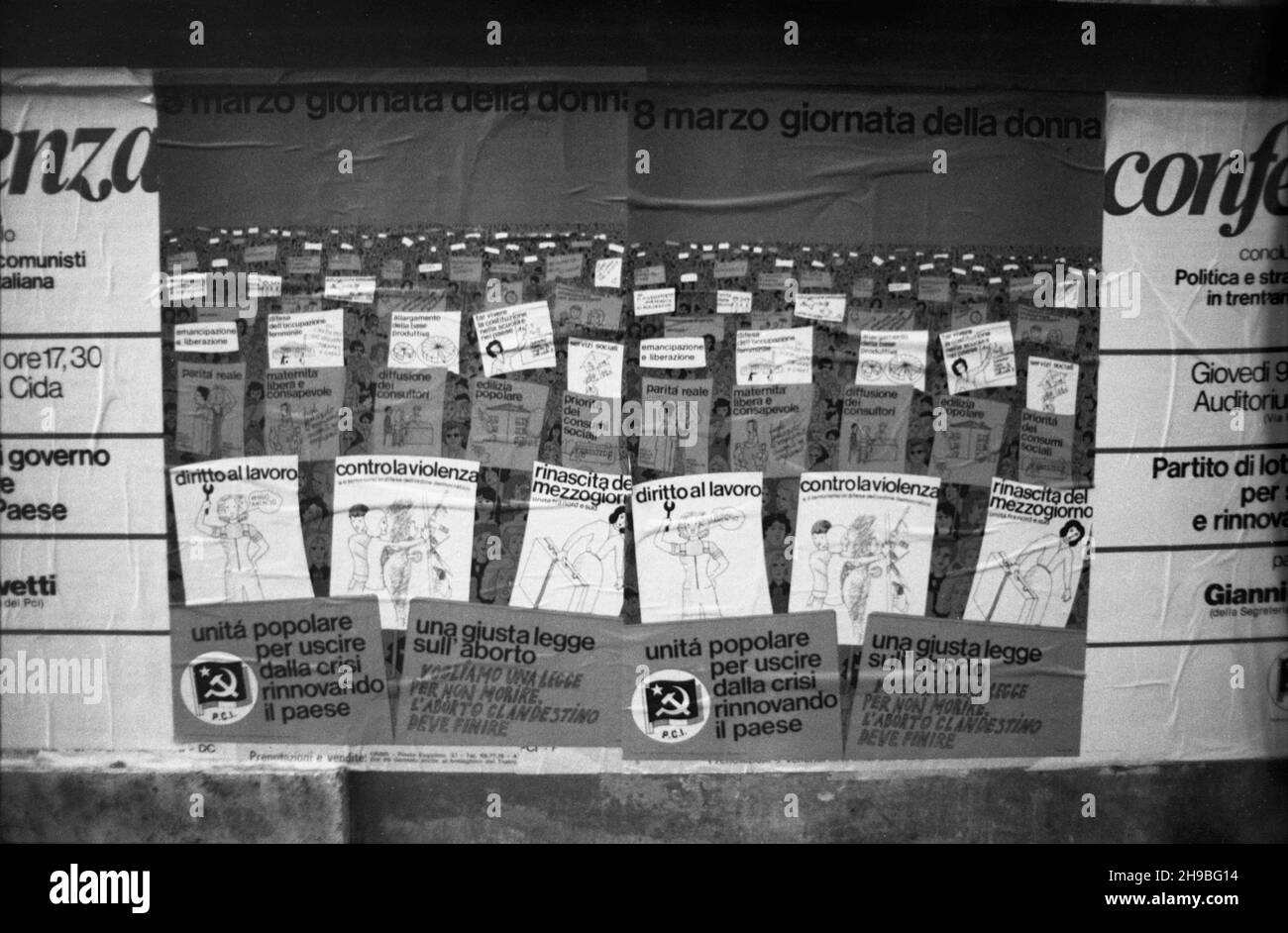 Social war hi-res stock photography and images - Alamy