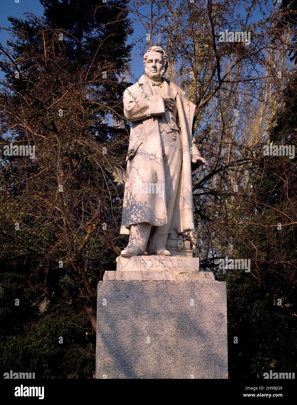 MONUMENTO DE ARGUELLES. Location: PARQUE DEL OESTE. MADRID. SPAIN ...