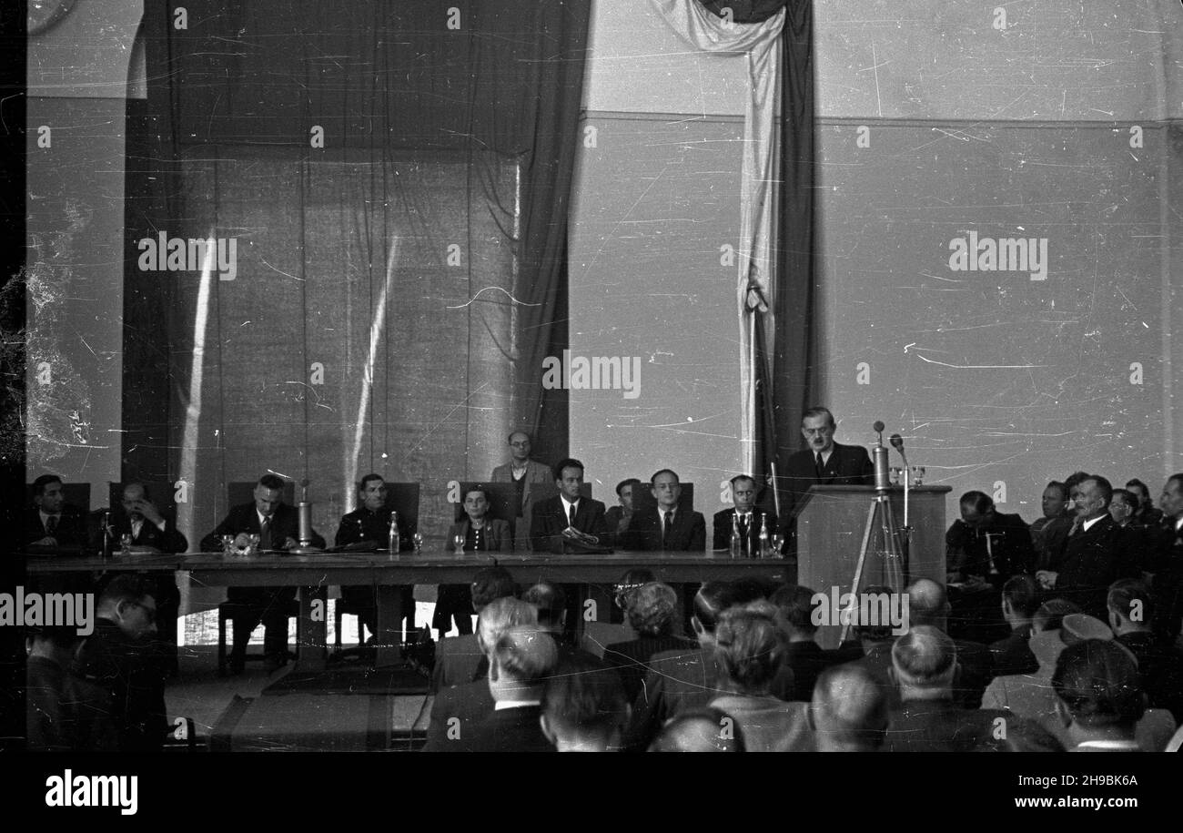 Szczecin, 1947-09-07. Trzeci Zjazd Przemys³owy Ziem Odzyskanych. Obrady ...