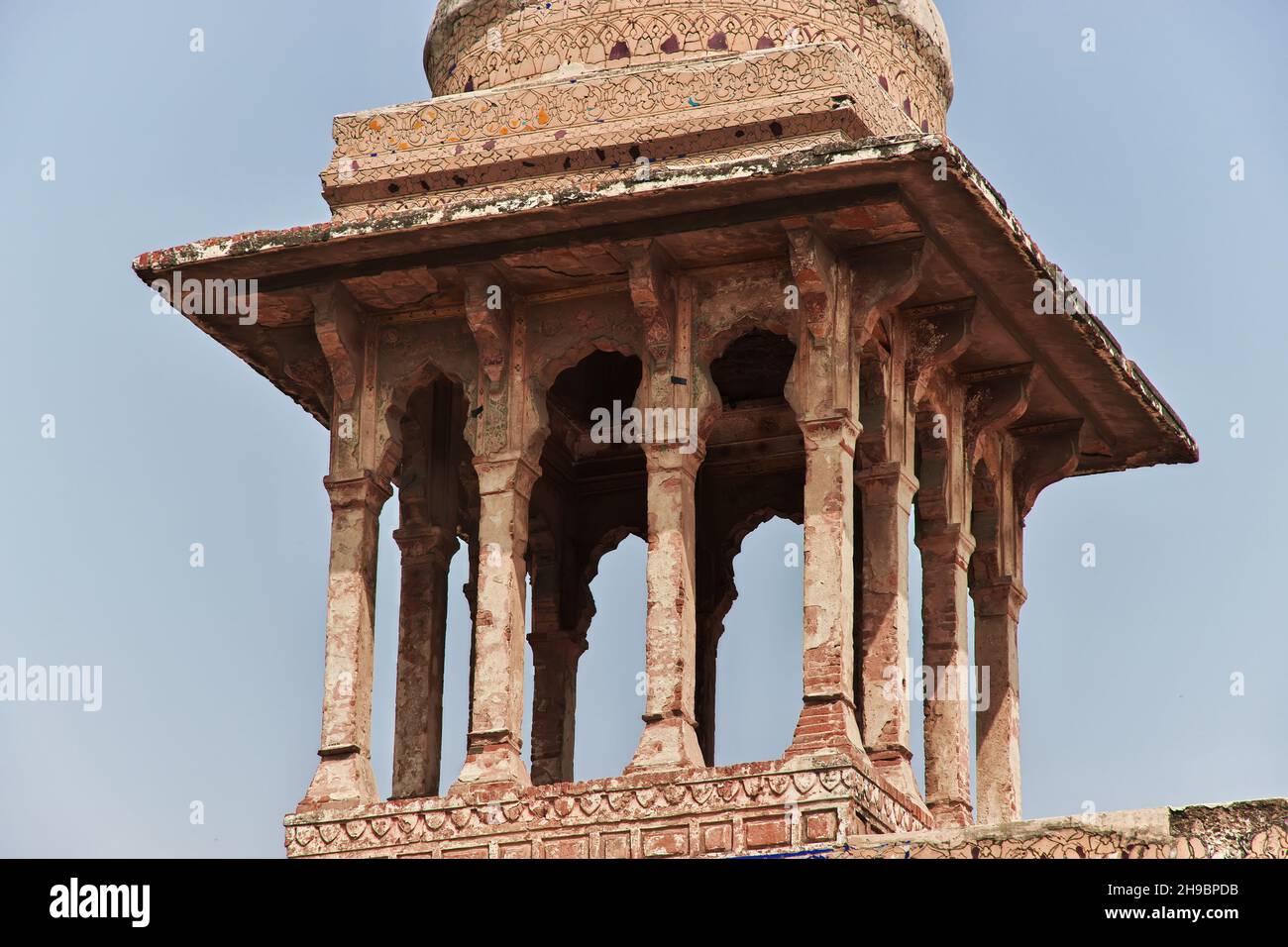 Tomb of Dai Anga in Lahore, Punjab province, Pakistan Stock Photo - Alamy