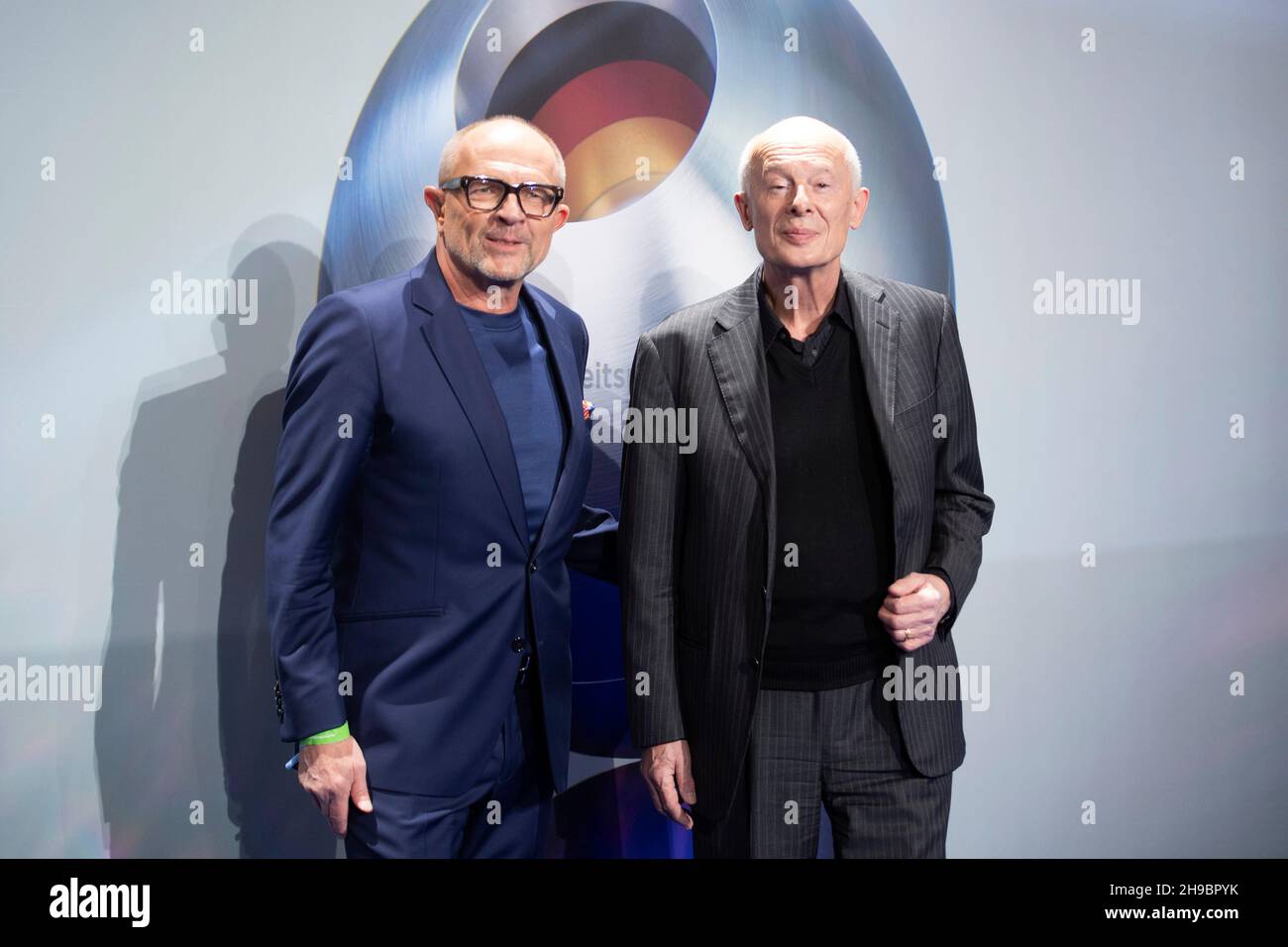 Duesseldorf, Deutschland. 02nd Dec, 2021. left to right Stefan SCHULZE ...