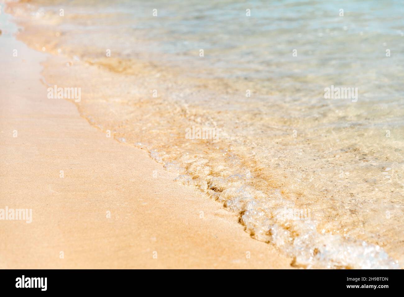 Soft white sandy beach hi-res stock photography and images - Alamy
