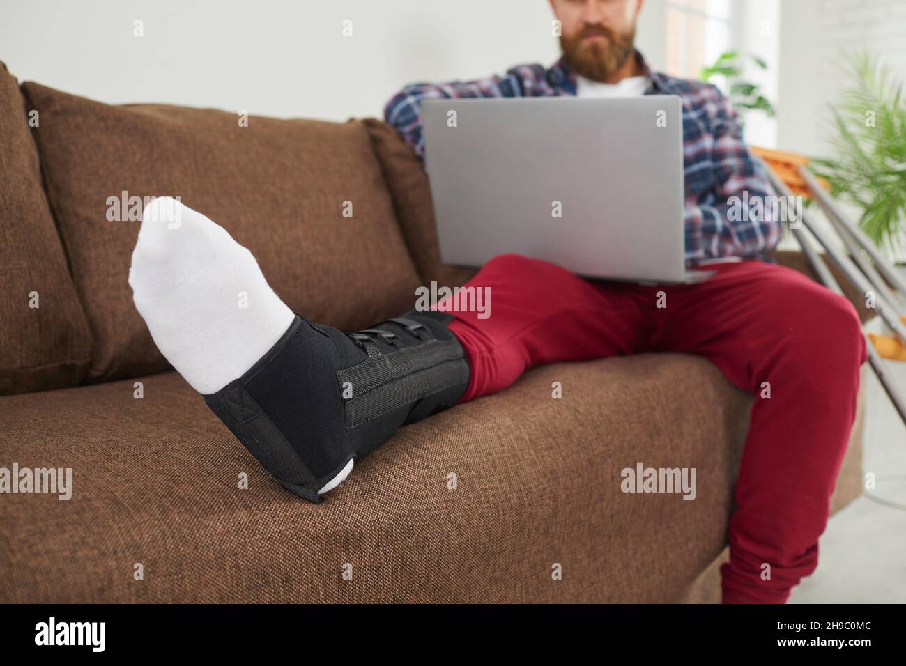 Leg laptop hi-res stock photography and images - Alamy