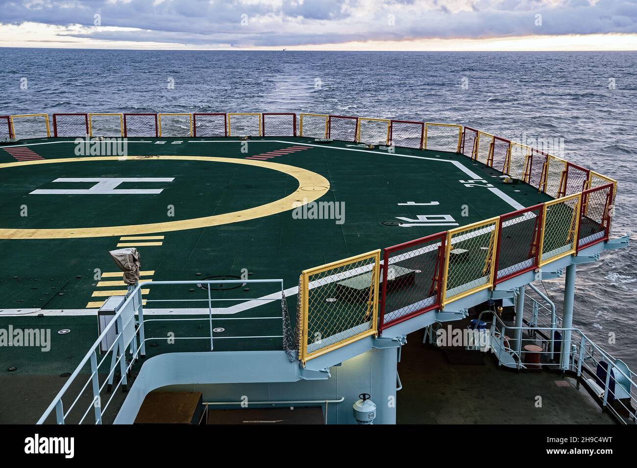 Rescue helipad view hi-res stock photography and images - Alamy