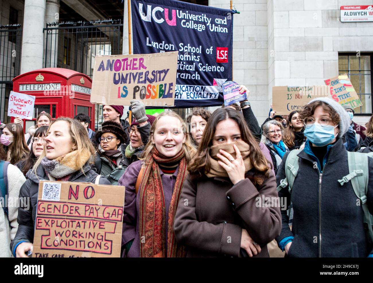 London, UK. 3rd Dec, 2021. Outside LSE. Students and lecturers marching ...