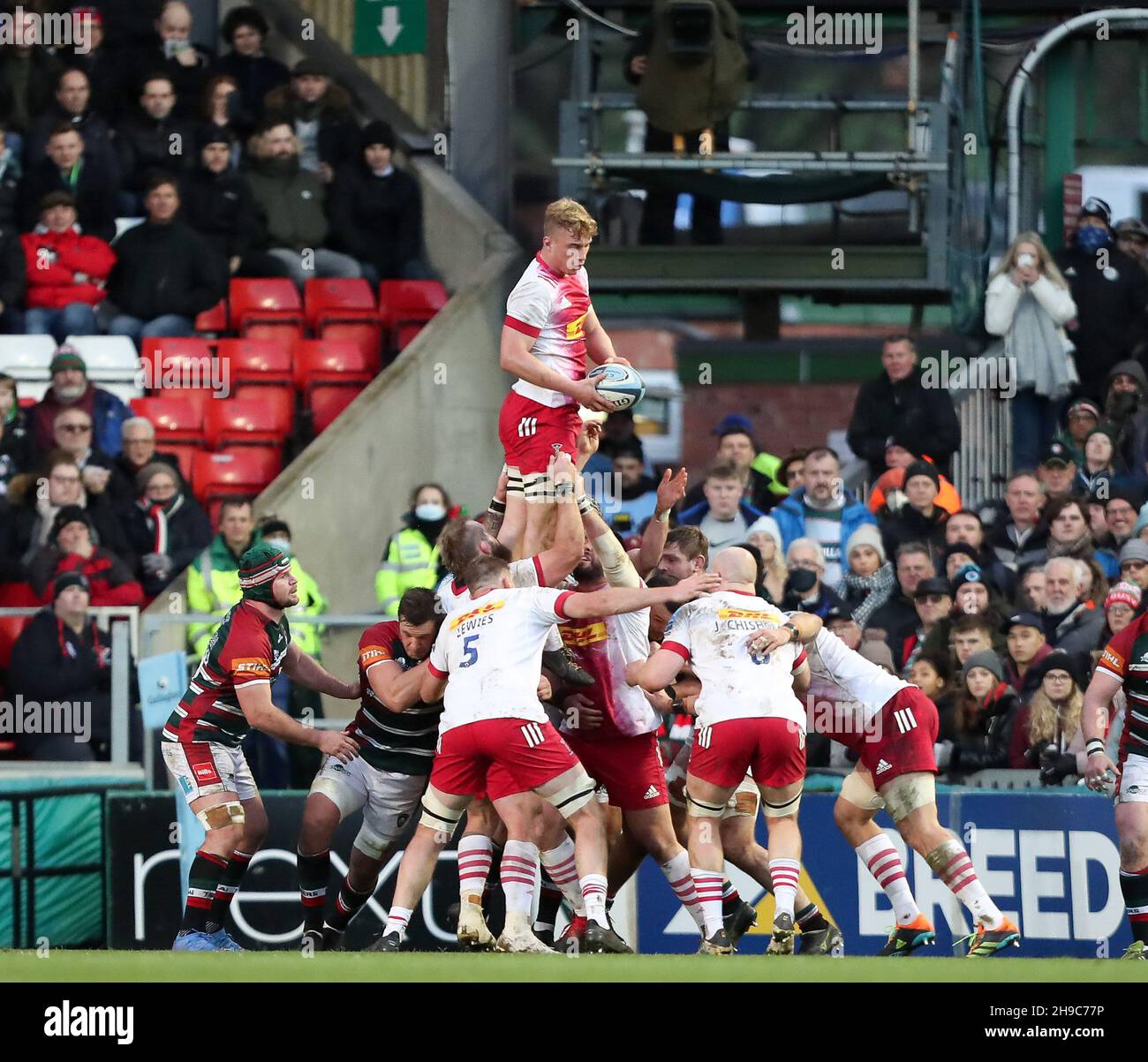 5.12.2021 Leicester, England. Rugby Union. Jack Kenningham of Quins ...
