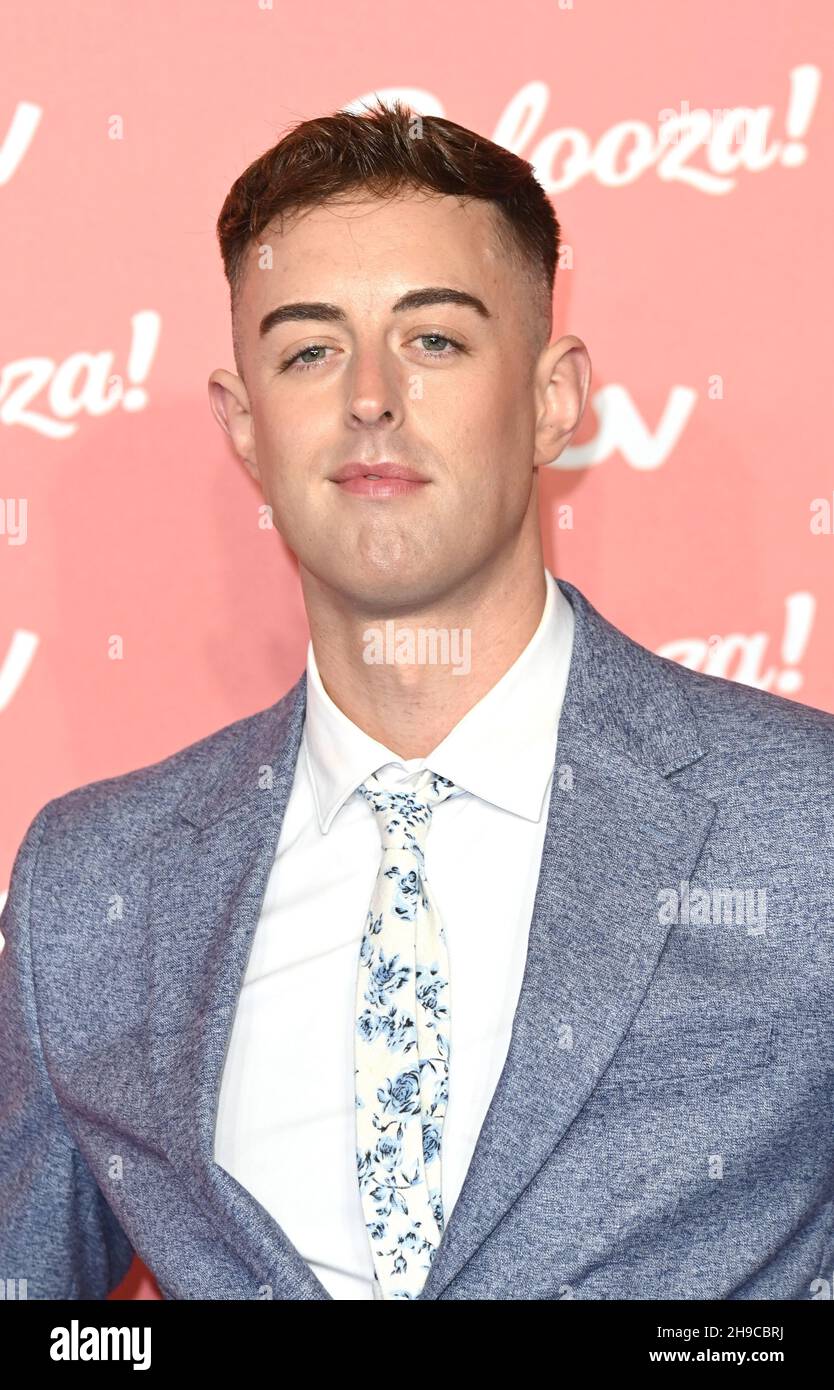 Colin dancing on ice hi-res stock photography and images - Alamy