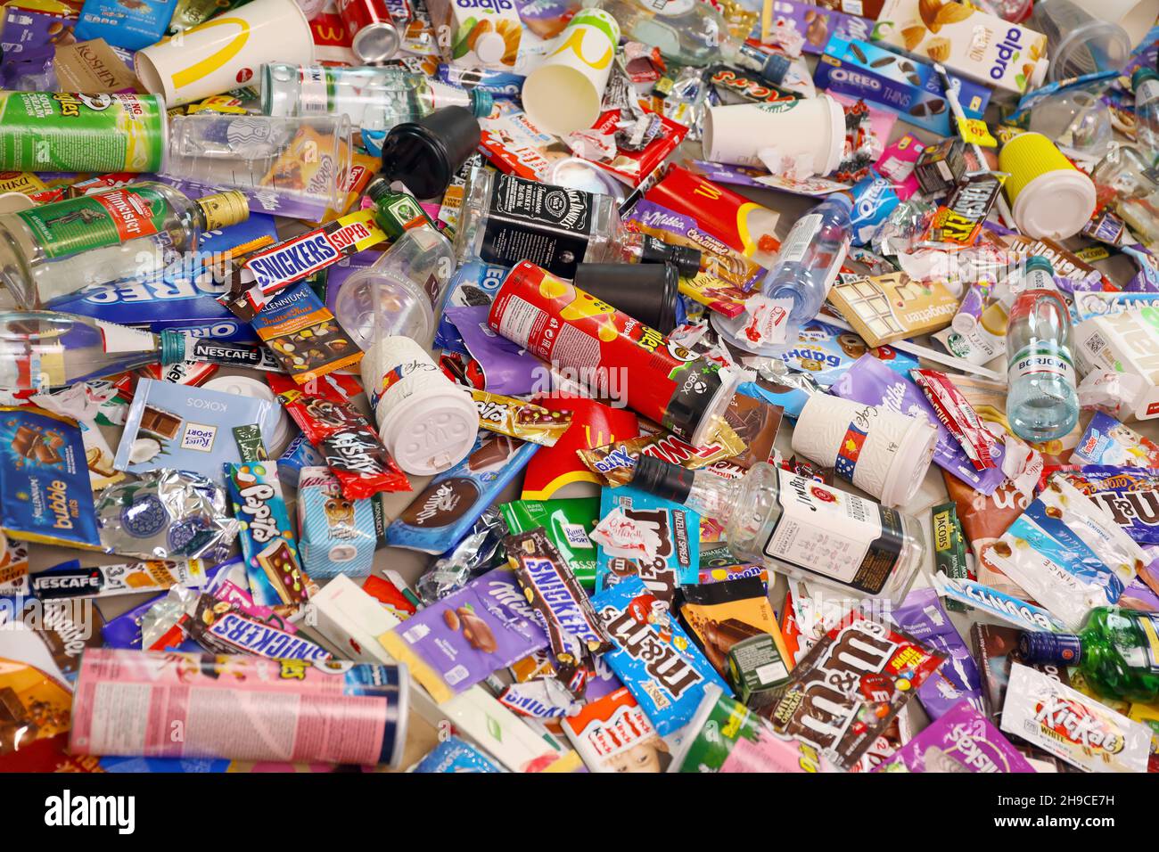 Cheetos pile hi-res stock photography and images - Alamy