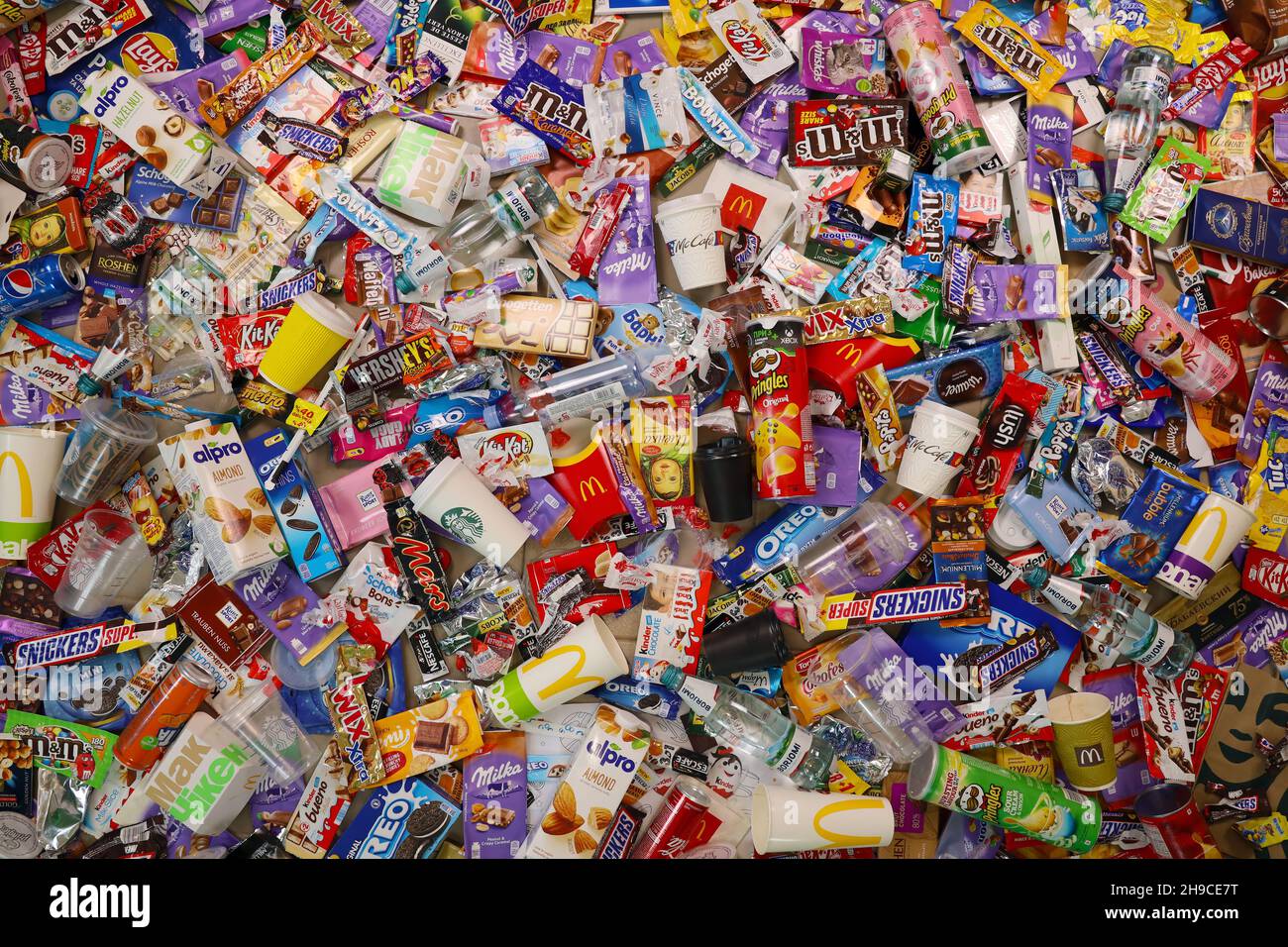 Cheetos pile hi-res stock photography and images - Alamy