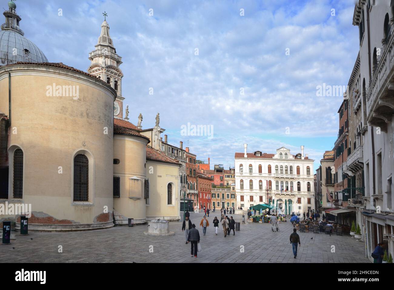 Venetian square hi-res stock photography and images - Alamy