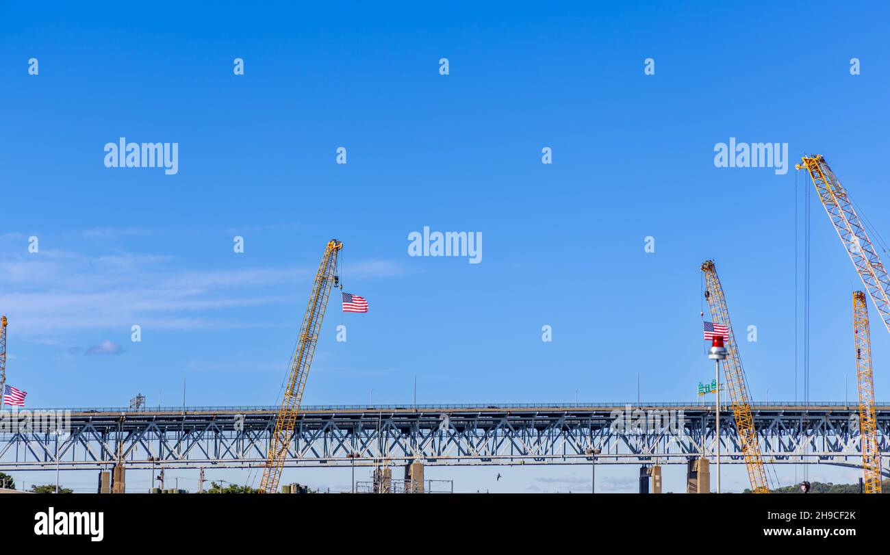 Amtrak bridge hi-res stock photography and images - Alamy