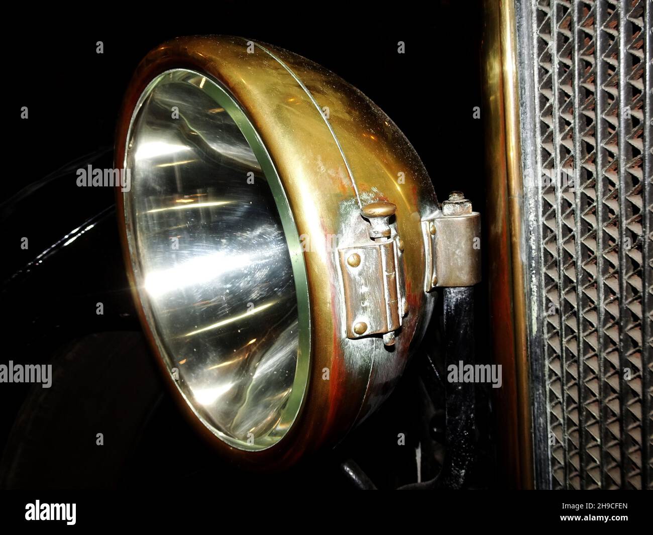 Closeup of classic car headlamp Stock Photo - Alamy