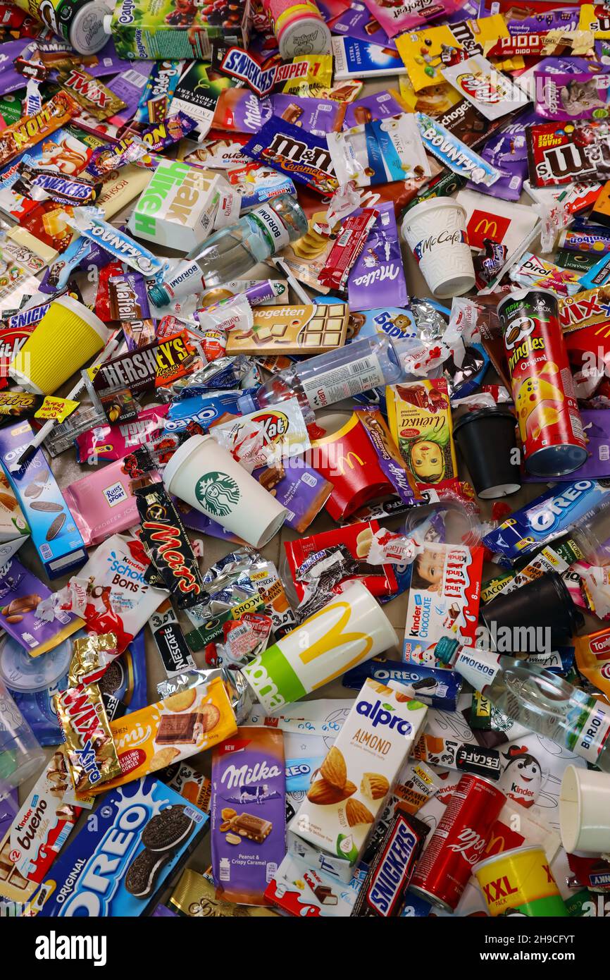 Cheetos pile hi-res stock photography and images - Alamy