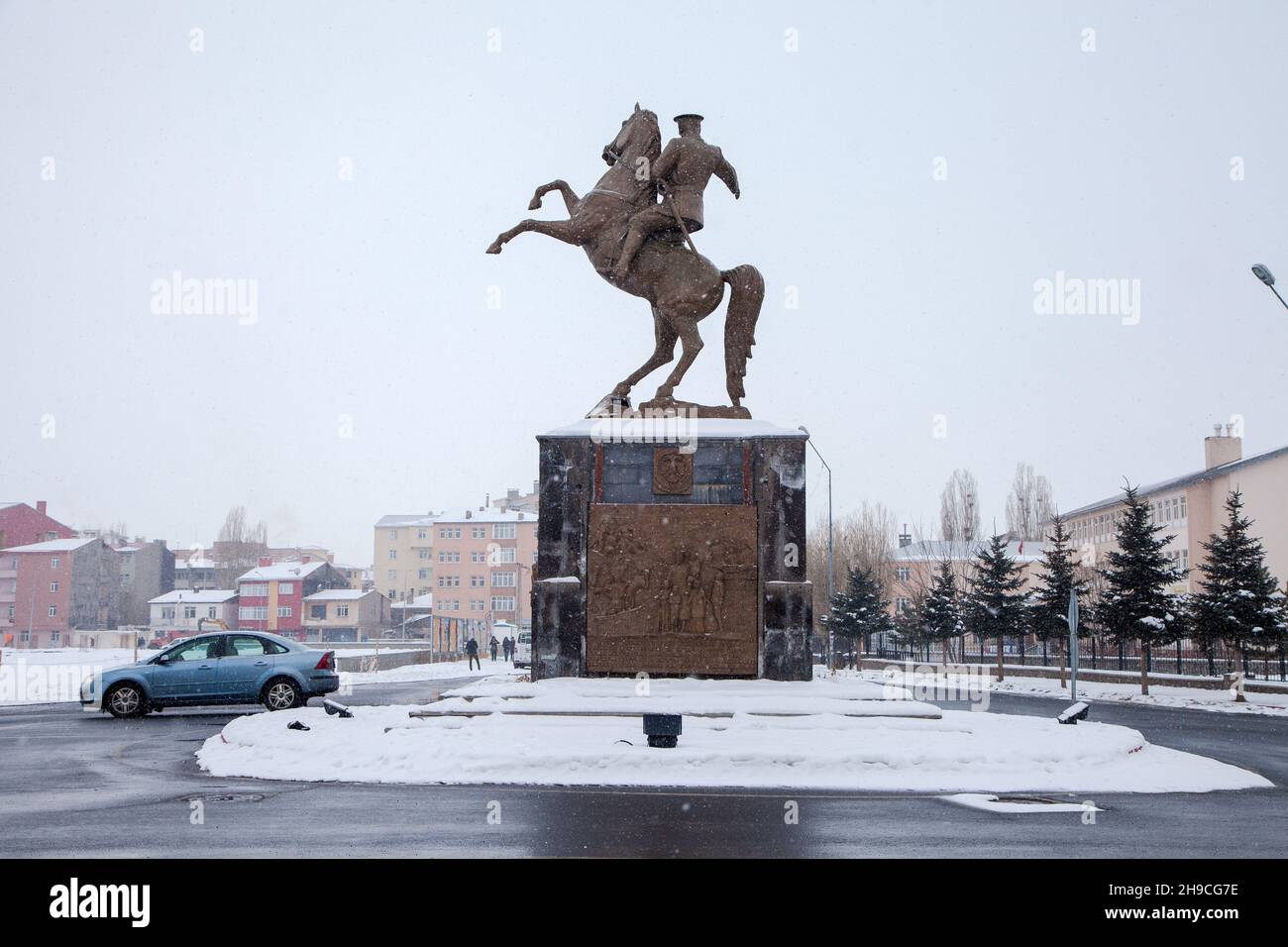 Ataturk mustafa kemal statue hi-res stock photography and images - Alamy