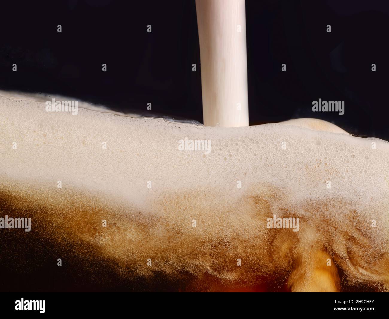 Pouring stout hi-res stock photography and images - Alamy